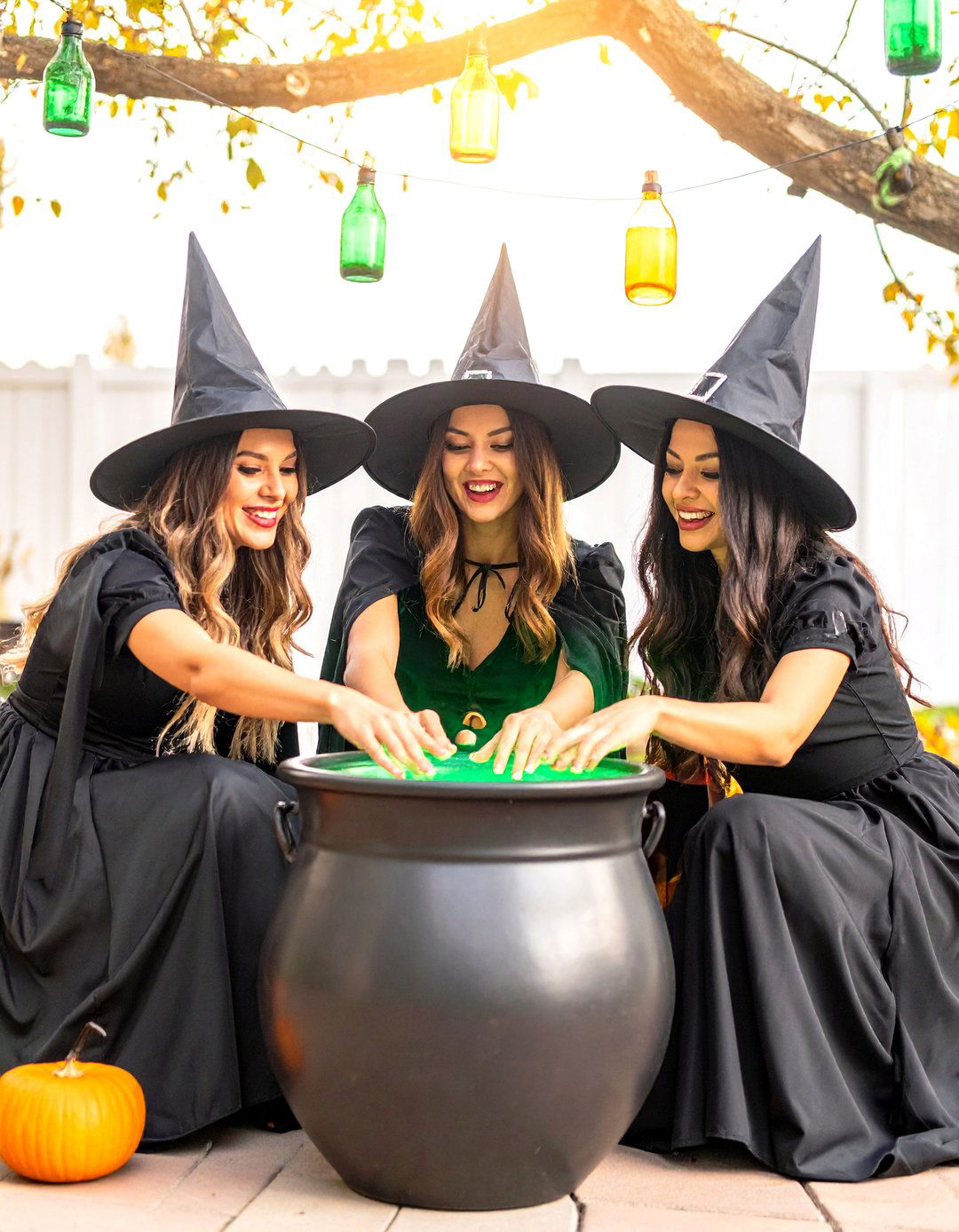 30 Halloween Outdoor Decor Ideas for a Haunted House - We Love Home Blog