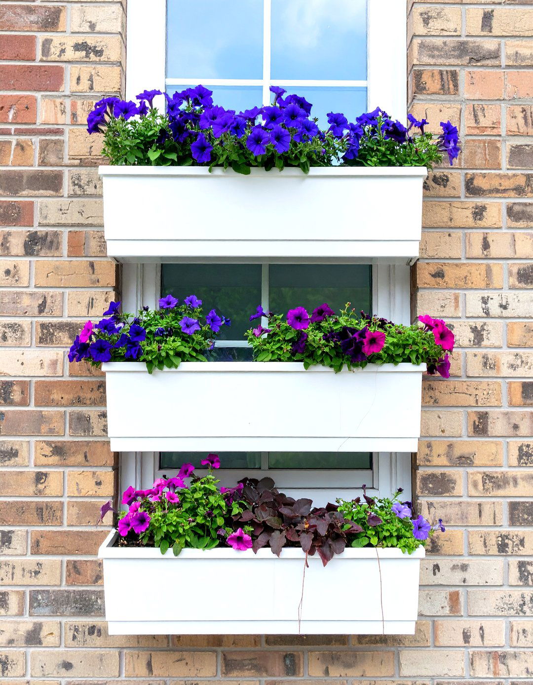 30 Vertical Garden Ideas to Save Space and Grow Up - We Love Home Blog